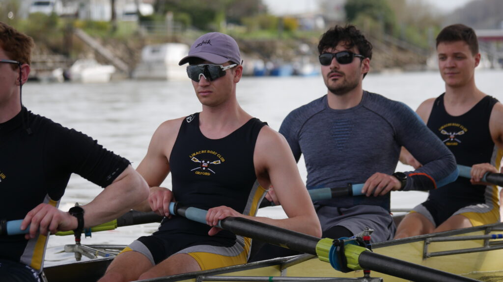 ARRIVÉE DE LINACRE COLLEGE BOAT CLUB à BAYONNE - Camp d'entraînement ...